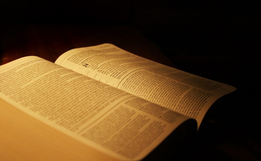 Traducerile si interpretarile scripturilor - Descoperă